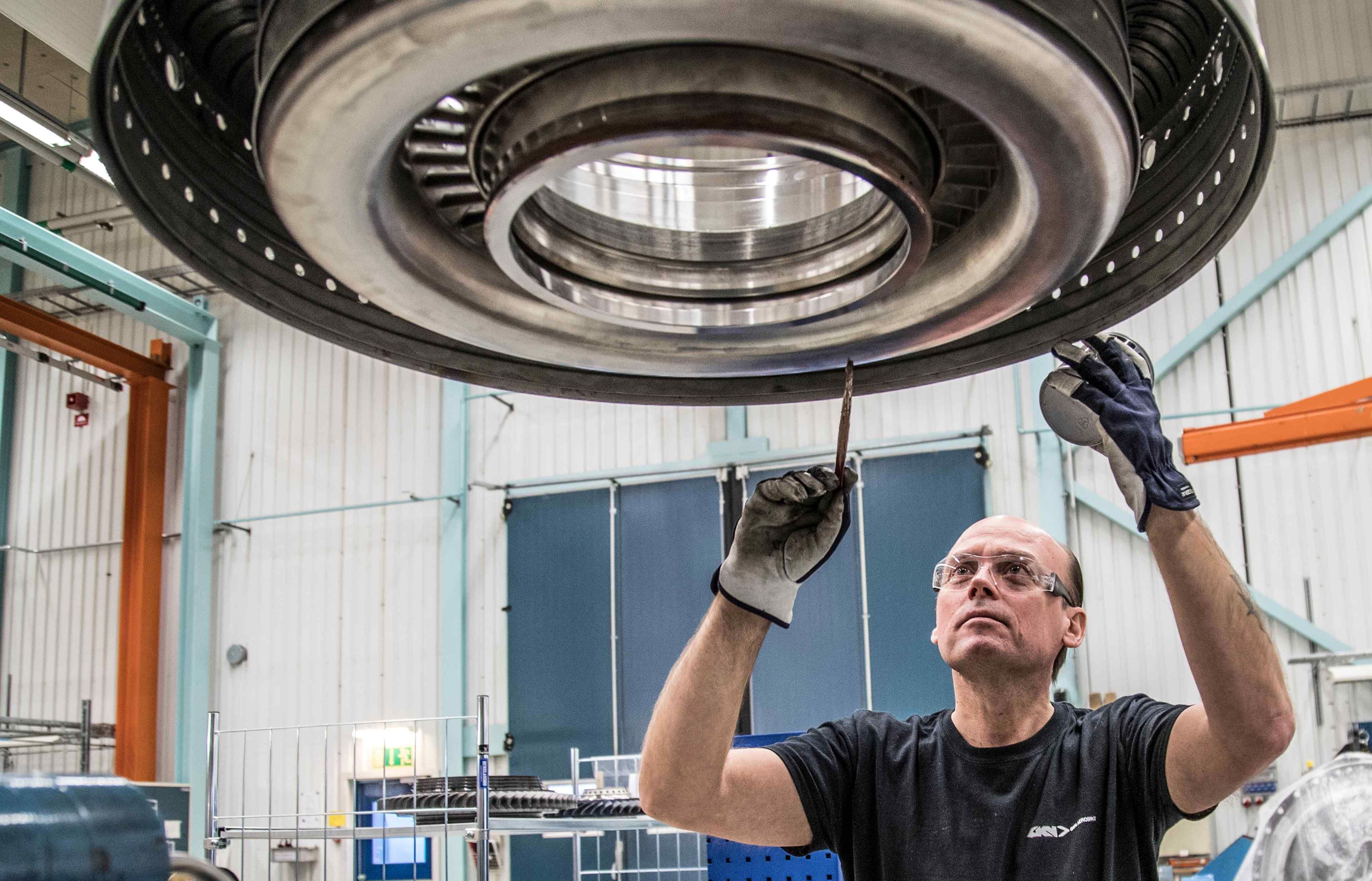 Maintenance & repair - Engines - Markets & solutions - GKN