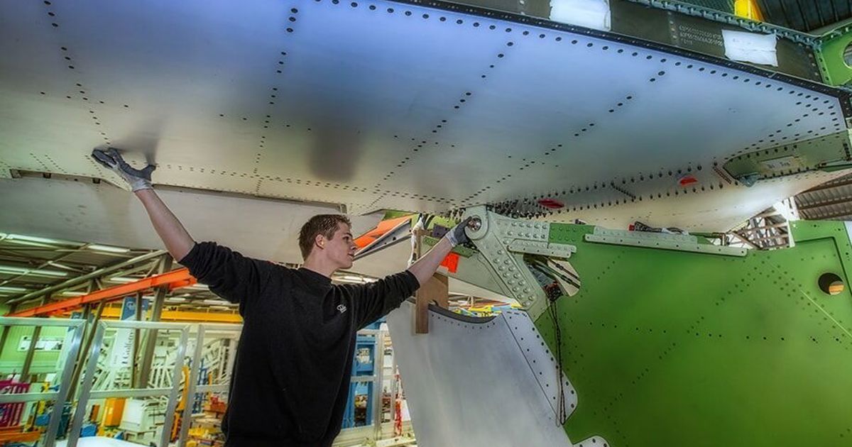 Thermoplastic rudder and elevator in G650 Empennage - News - News ...